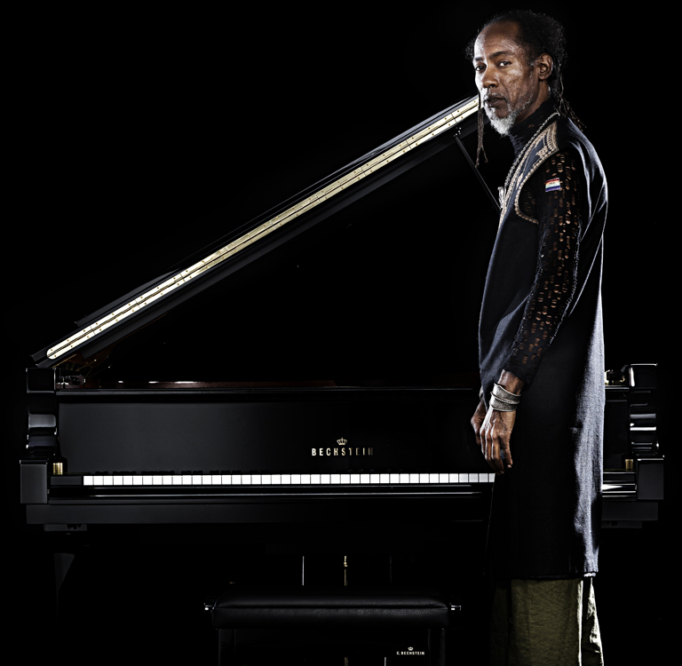 Deniz Saylan - Portraiture & Celebrity Photography Spotlight Nov 2012 ...